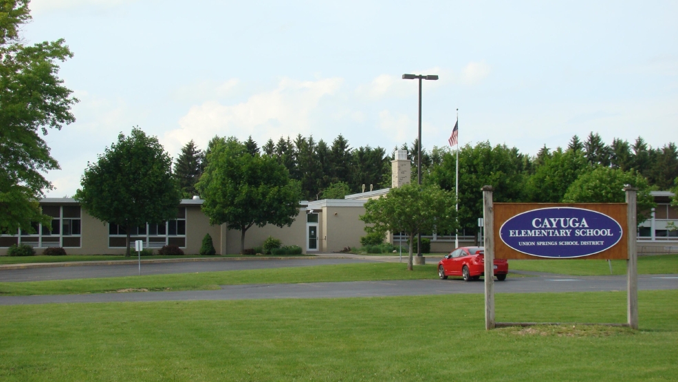 Cayuga Elementary set to close in 2019 | WSTM