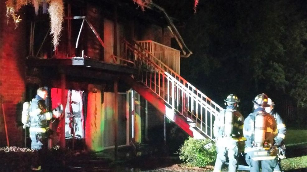 West Ashley fire displaces 10 residents early Saturday morning | WCIV