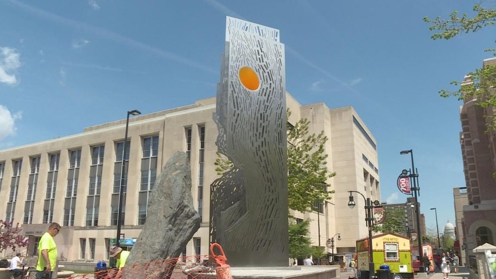 New sculpture installed on Library Mall | WMSN